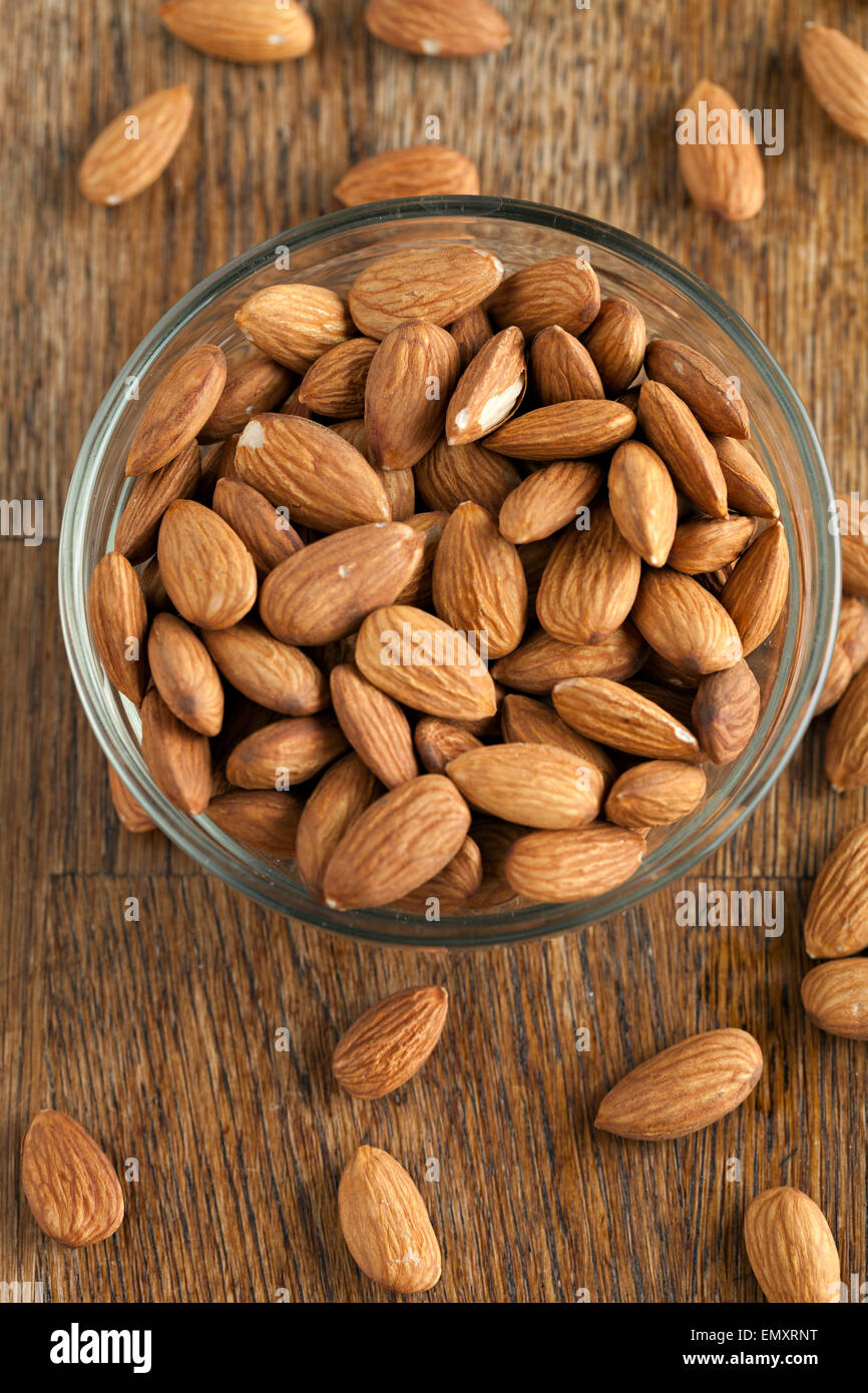 Organic Raw Almonds Stock Photo - Alamy