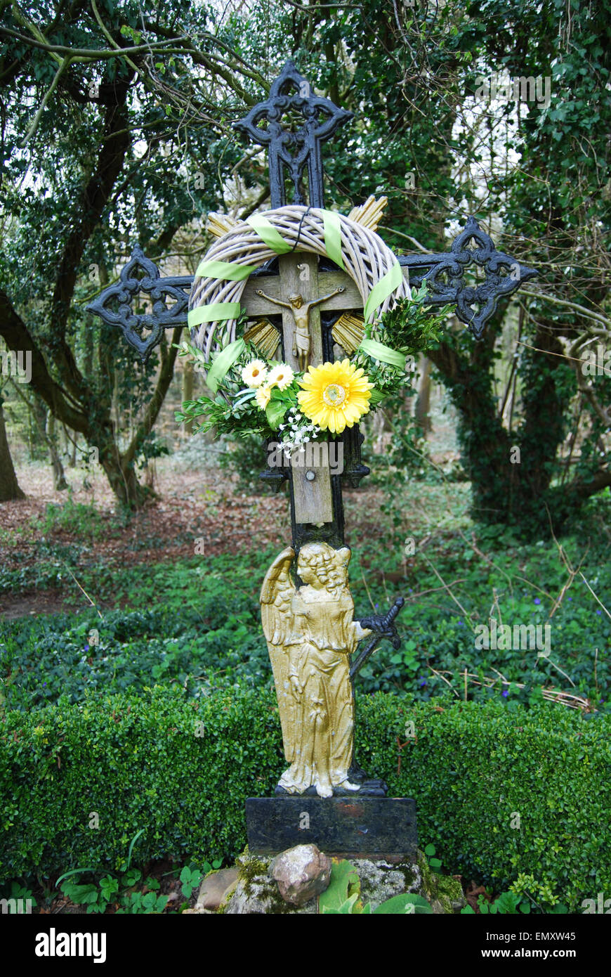 Wayside cross memorial stone hi-res stock photography and images - Alamy