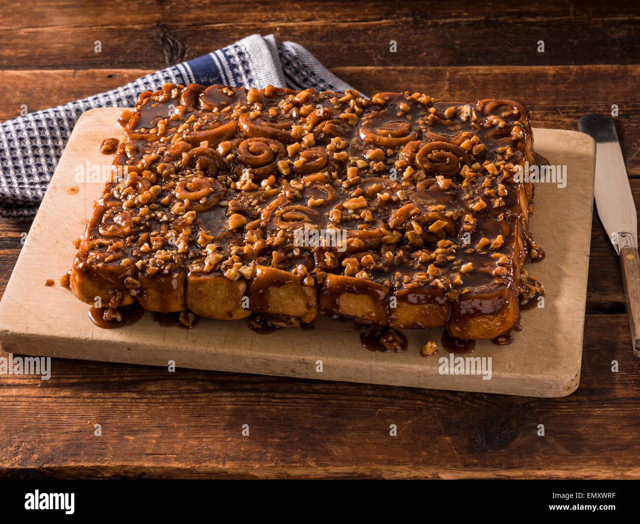 Cinnamon buns hi-res stock photography and images - Alamy