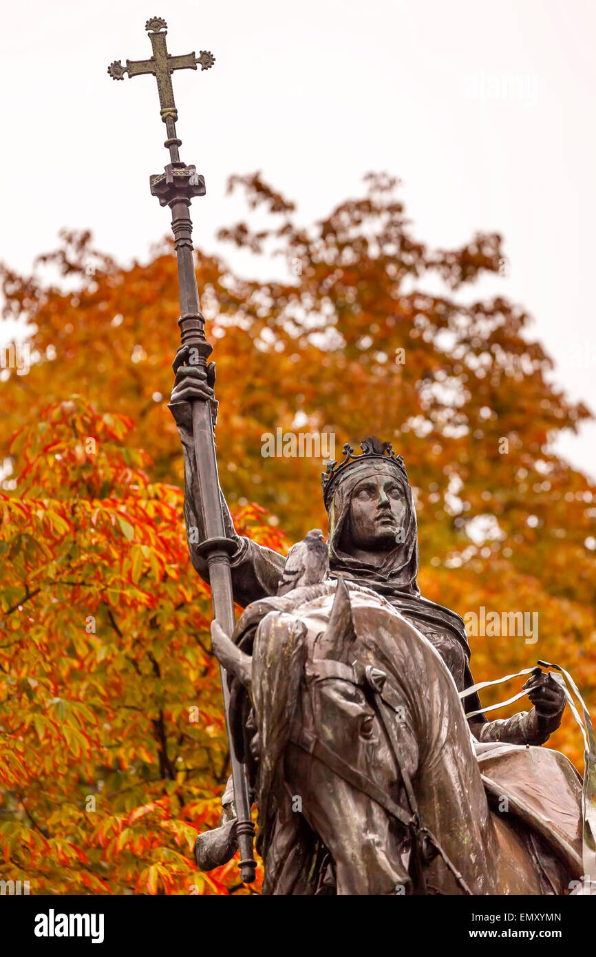 Queen Isabella of Castile Statue Riding a Horse Marching into Granada ...