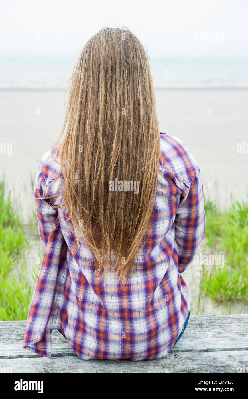 Facing rear back view hi-res stock photography and images - Alamy
