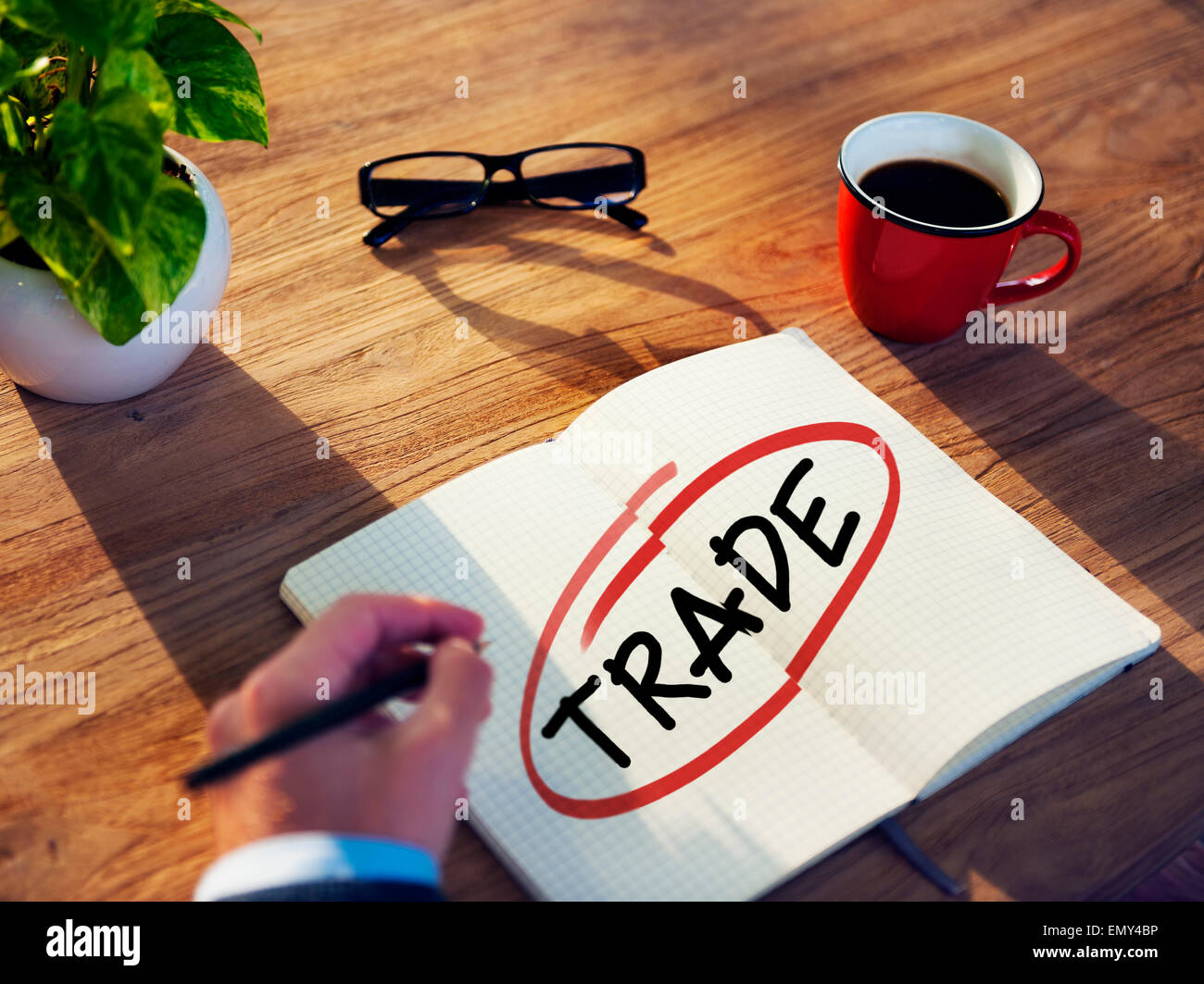 Thinking trading hi-res stock photography and images - Alamy