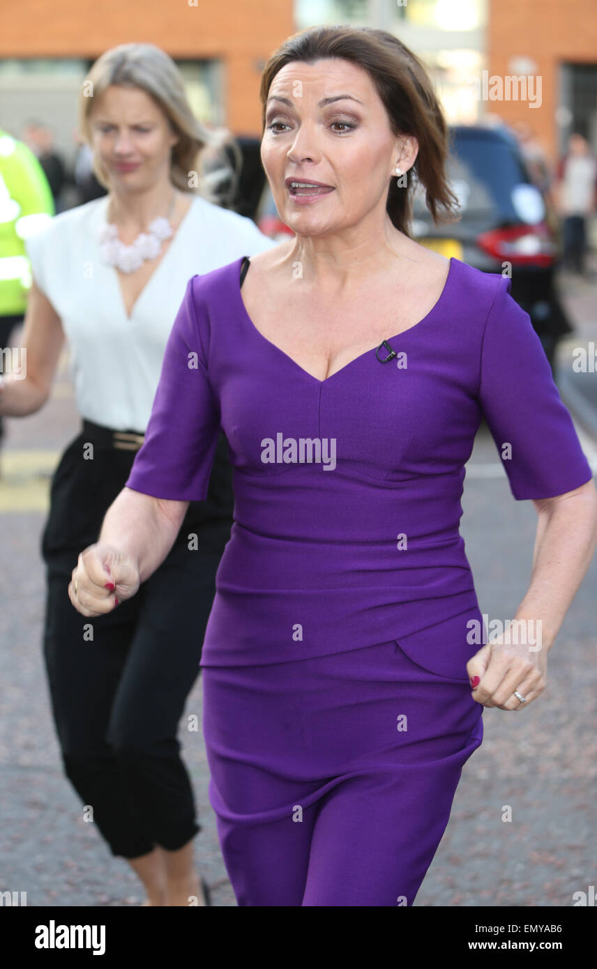Lorraine Kelly cuts her live show and leaves the ITV studios due to a ...