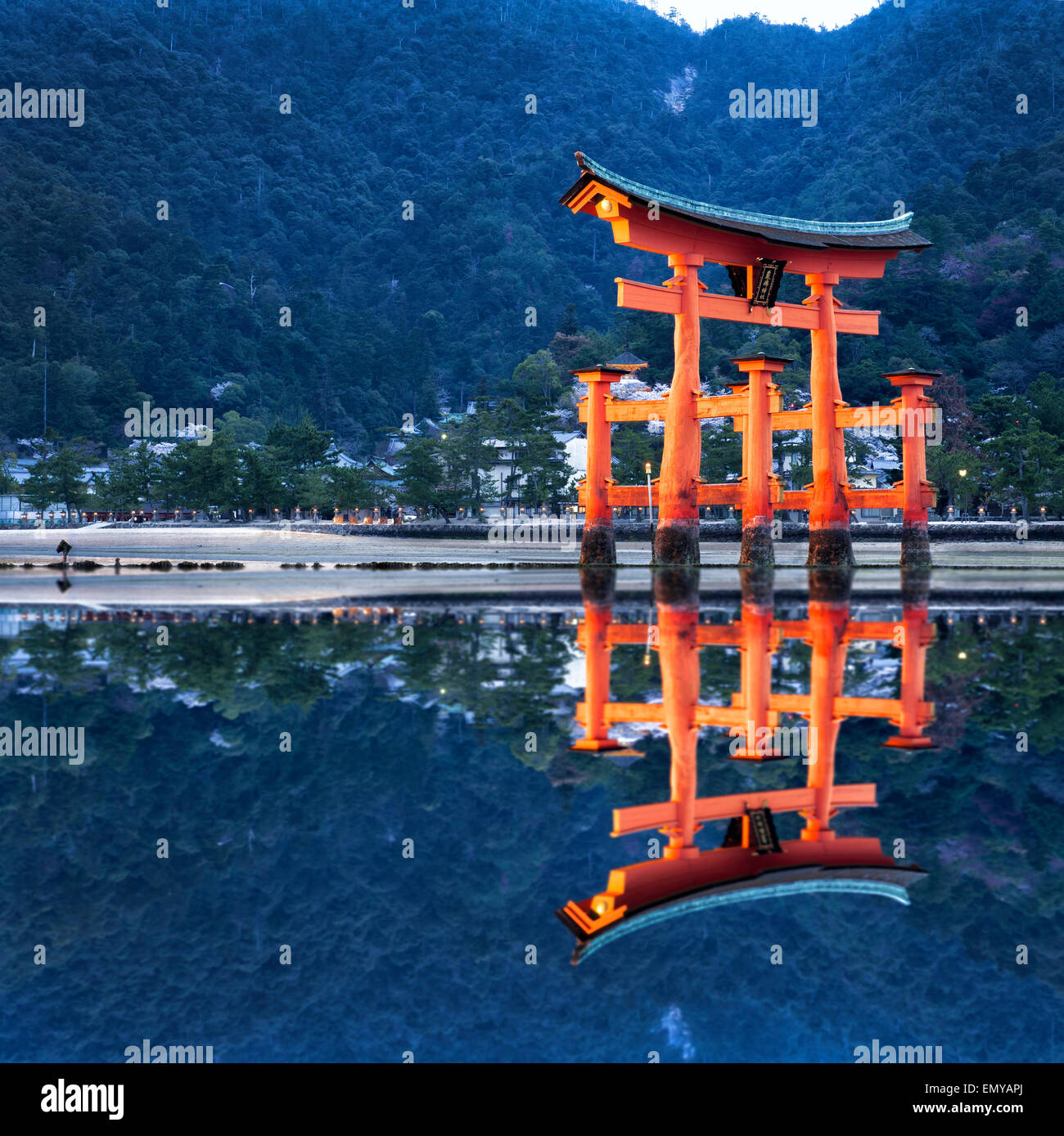 Otorii torii tor hi-res stock photography and images - Alamy