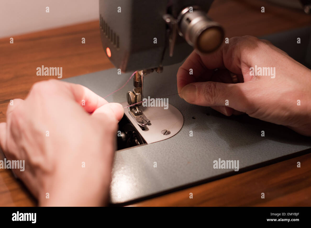 Dressmaker workplace sewing machines hi-res stock photography and ...