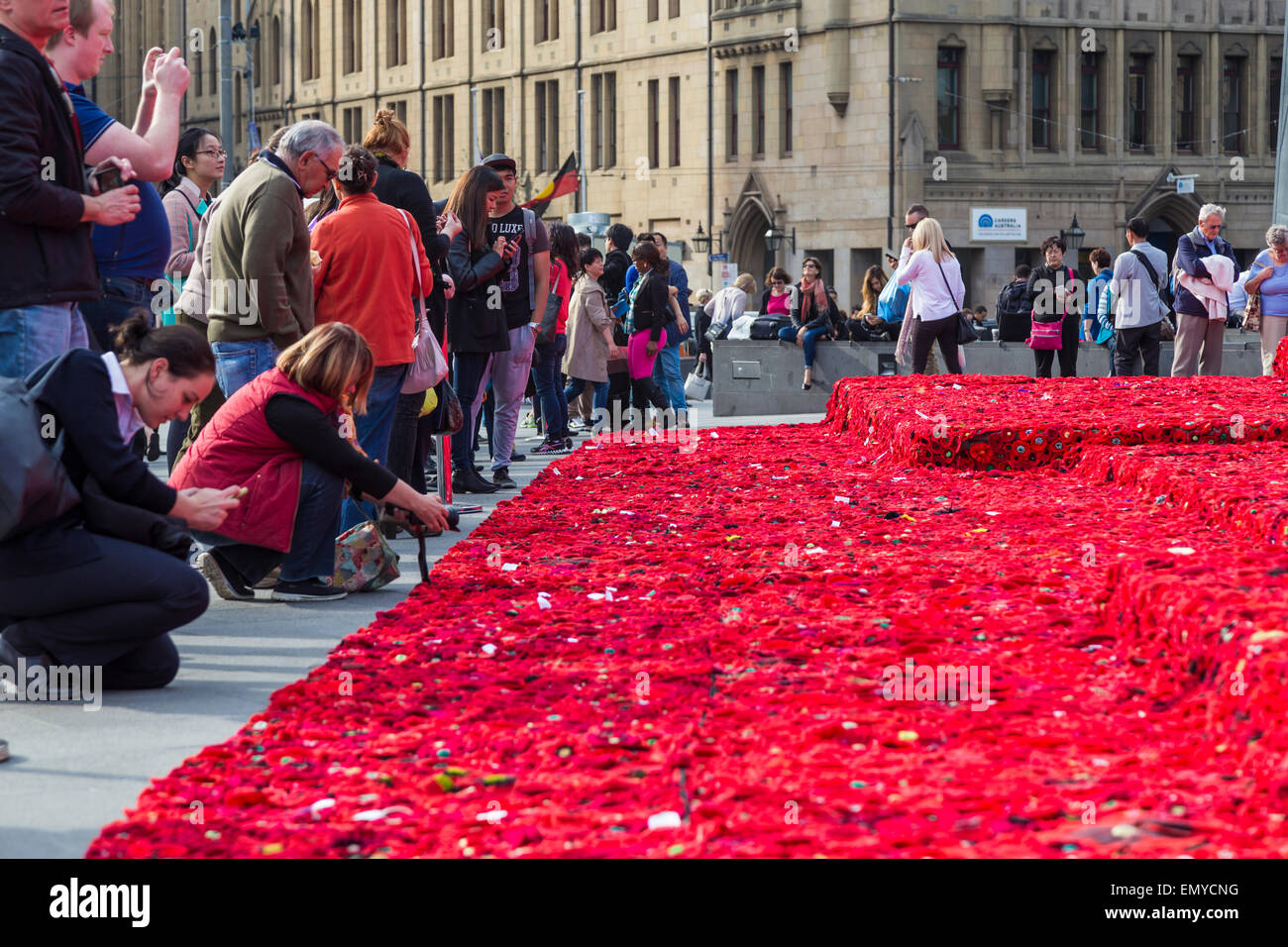 Melbourne, Australia. 24 April 2015. A sea of handmade red poppies in ...