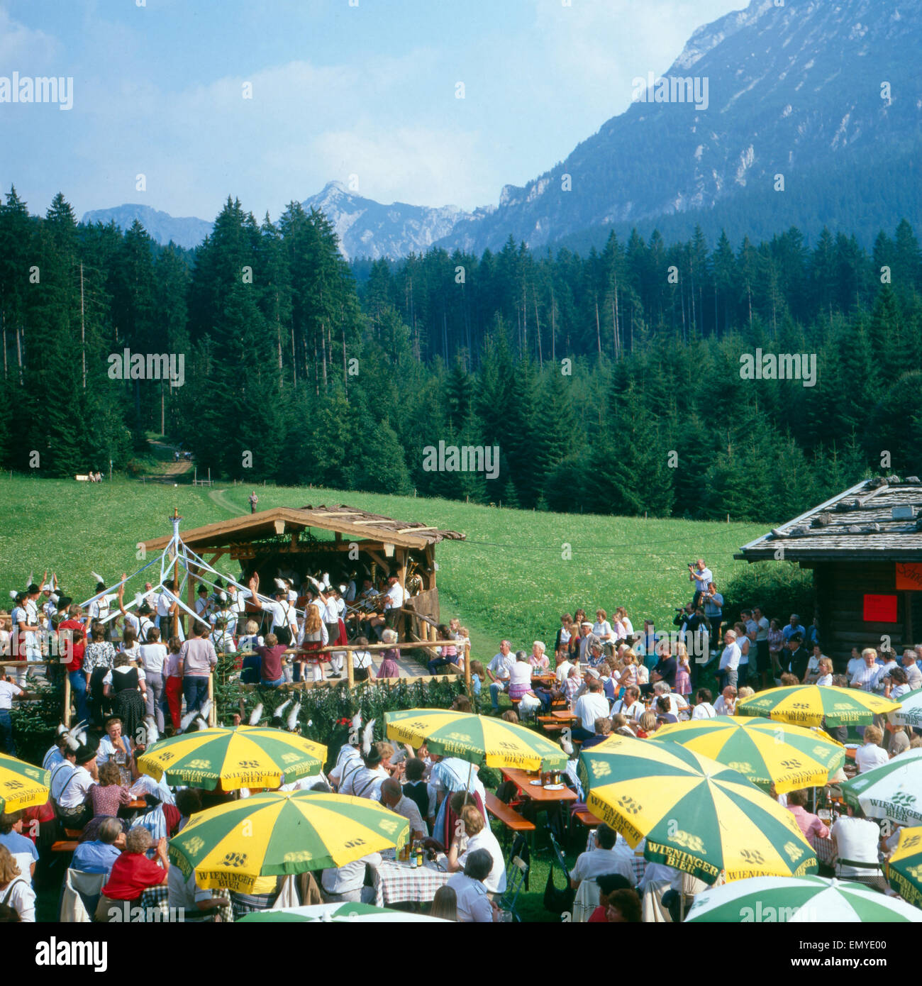 Ein Ausflug nach Inzell, Bayern, Deutschland 1980er Jahre. A trip to ...