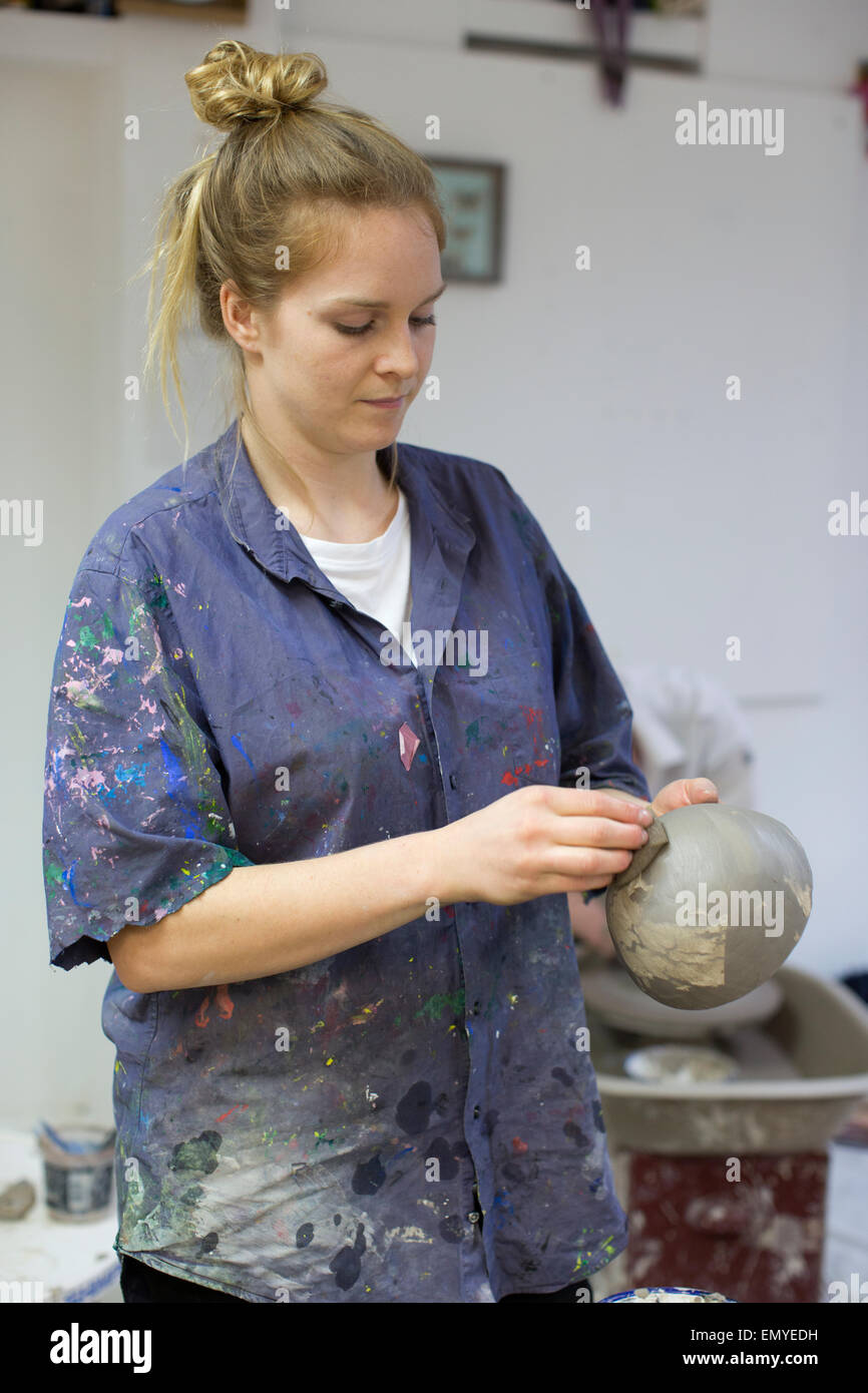 Pottery evening class hi-res stock photography and images - Alamy