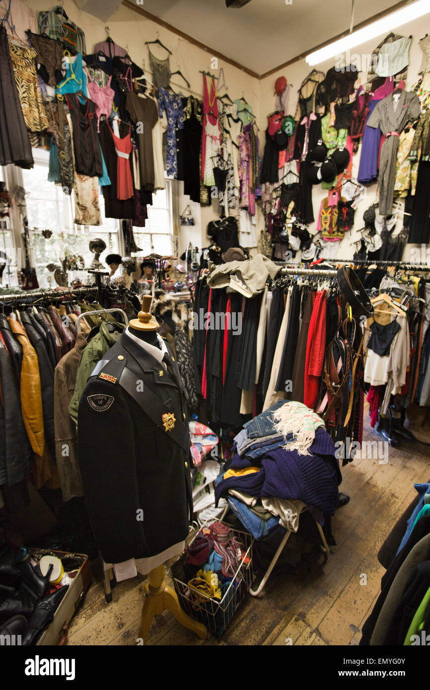 Retro clothing market stall hi-res stock photography and images - Alamy