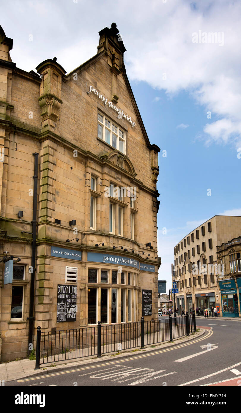 UK, England, Lancashire, Lancaster, Penny Street, Penny Street Bridge ...