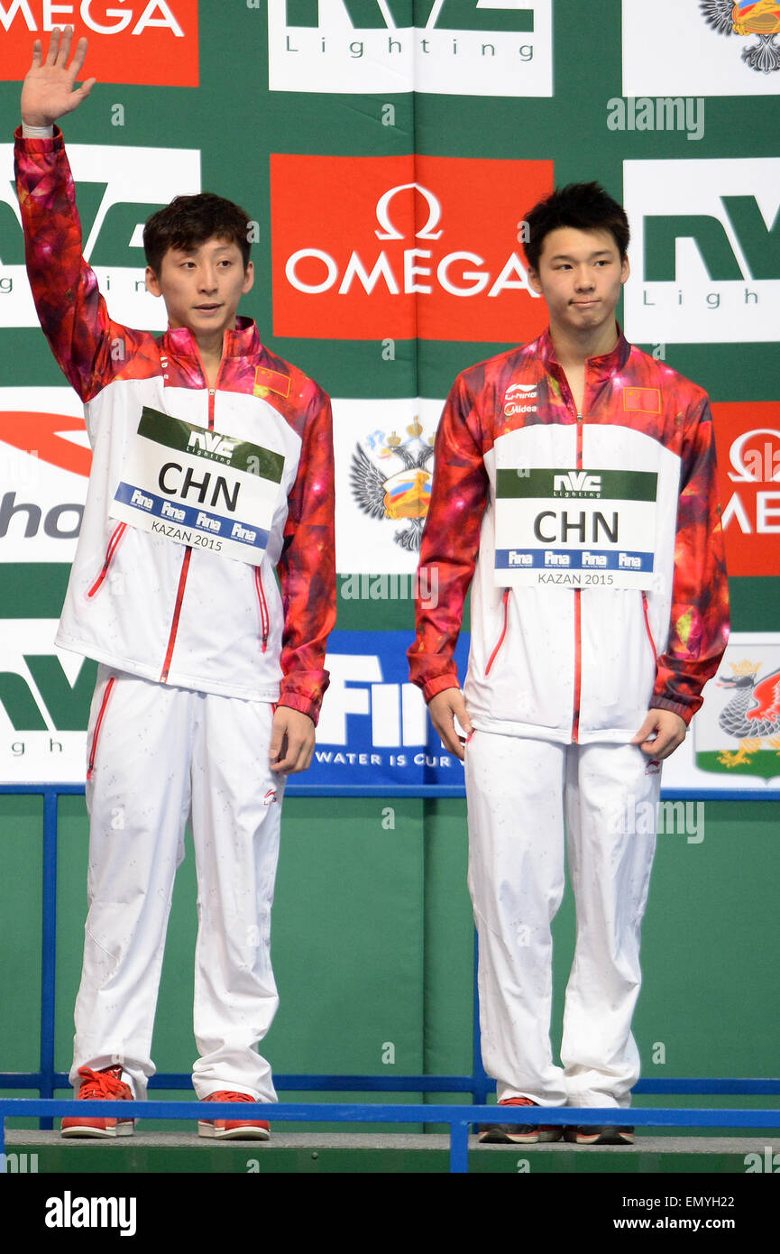 Kazan, Russia. 24th Apr, 2015. Chen Aisen (R) and Lin Yue of China pose ...