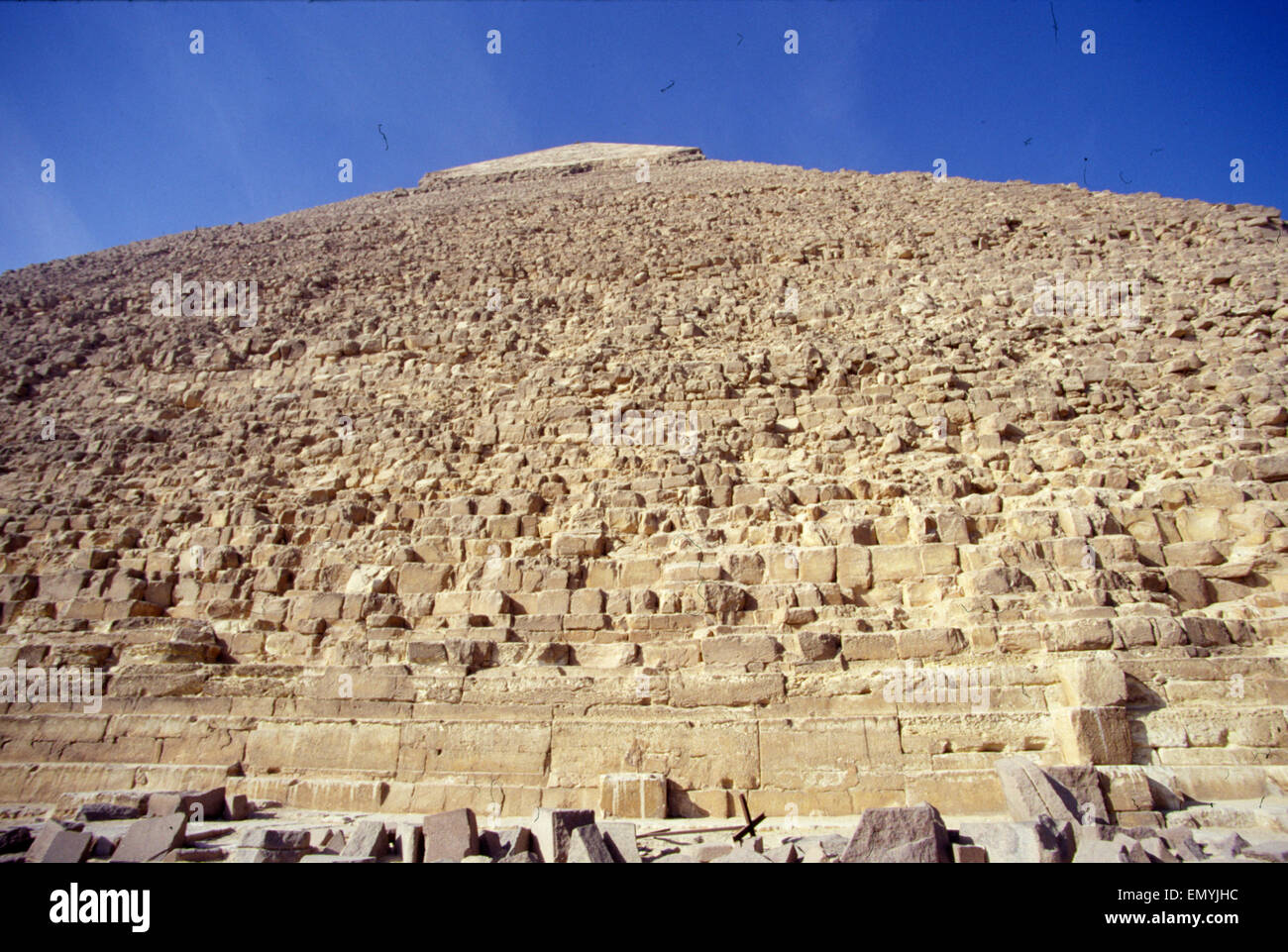 DECEMBER 2002 - GIZEH: the pyramids of Gizeh, Cairo, Egypt Stock Photo ...