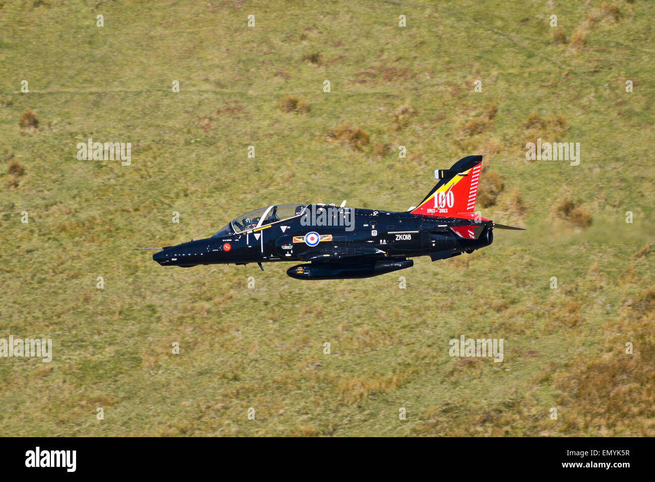 Mach Loop cad mid wales Machynlleth UK Hawk T2 Fast jet trainer low ...