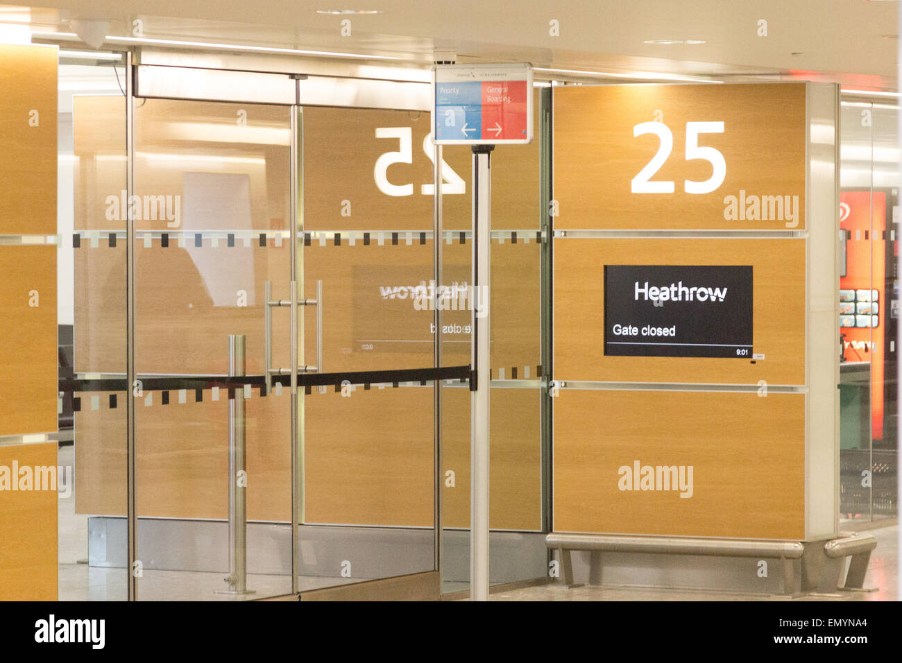 Gate 25 at London Heathrow Airport London UK Stock Photo - Alamy