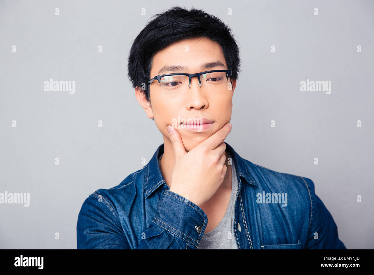Short chinese man hi-res stock photography and images - Alamy