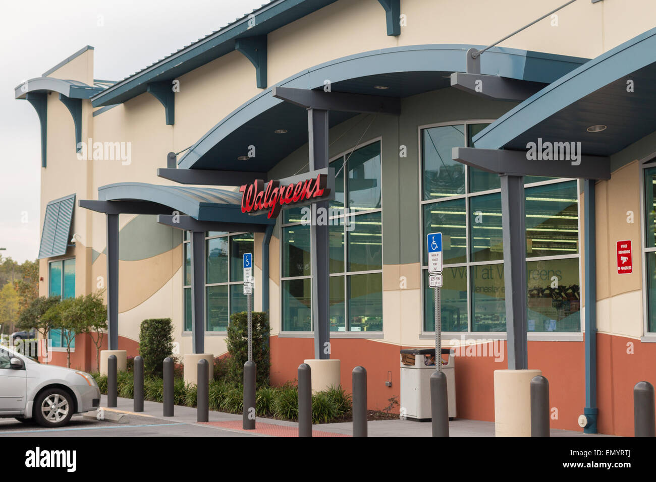 Walgreens drugstore in Orlando Florida Stock Photo - Alamy