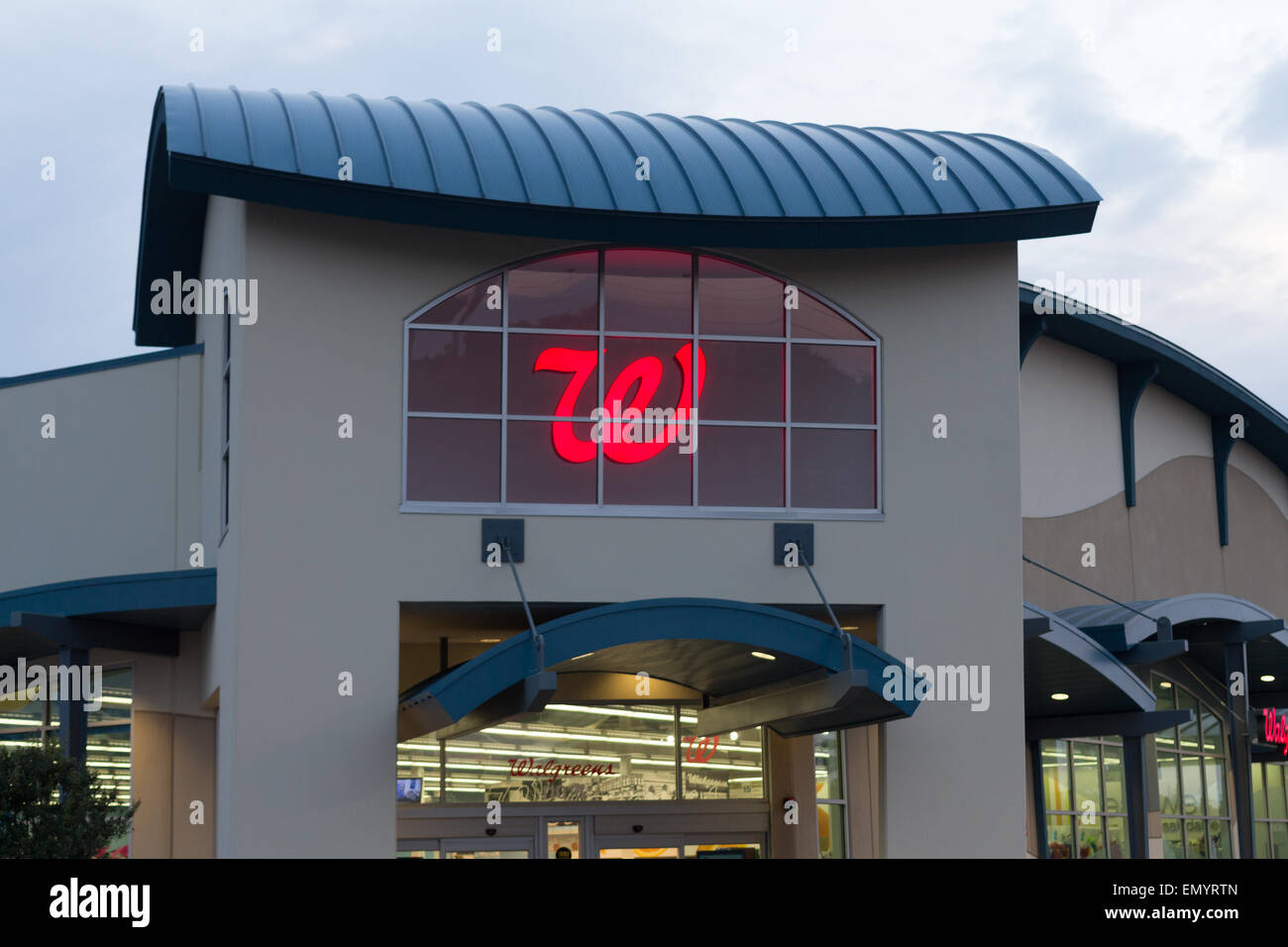 Walgreens drugstore in Orlando Florida Stock Photo - Alamy
