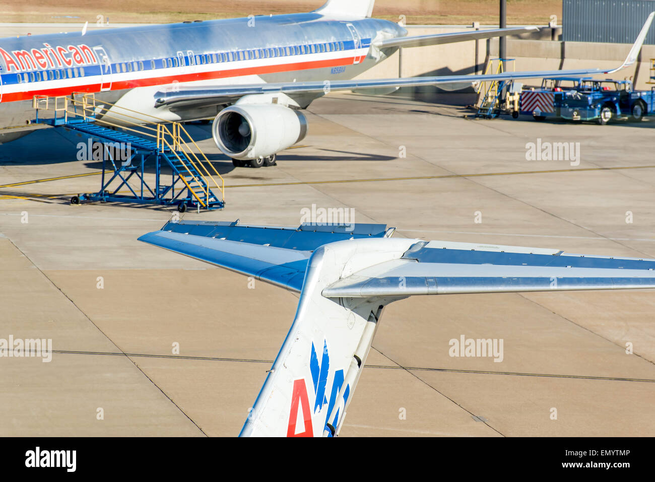 Aircraft ramp hi-res stock photography and images - Alamy