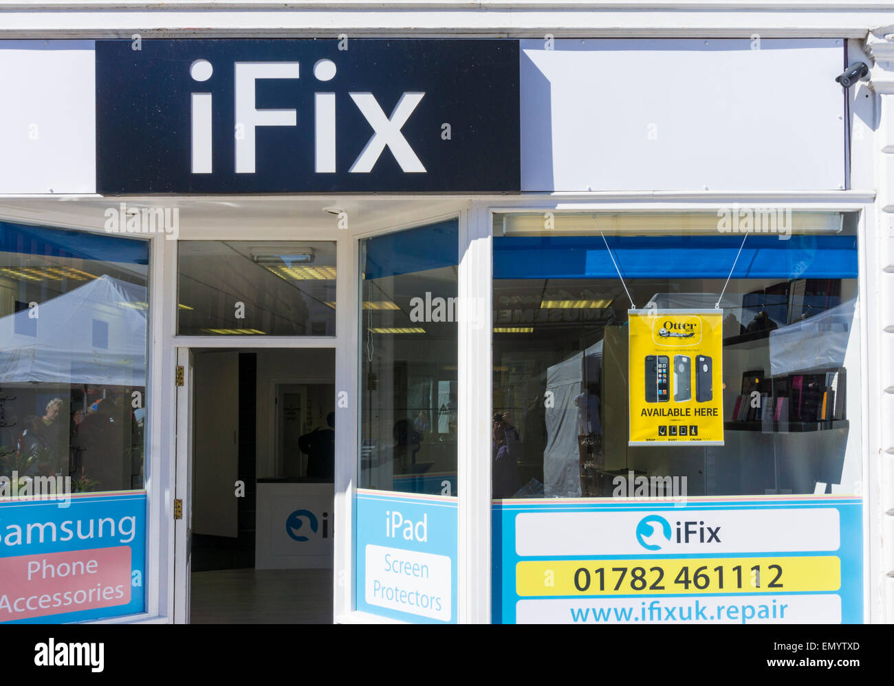 Ipad repair shop hi-res stock photography and images - Alamy