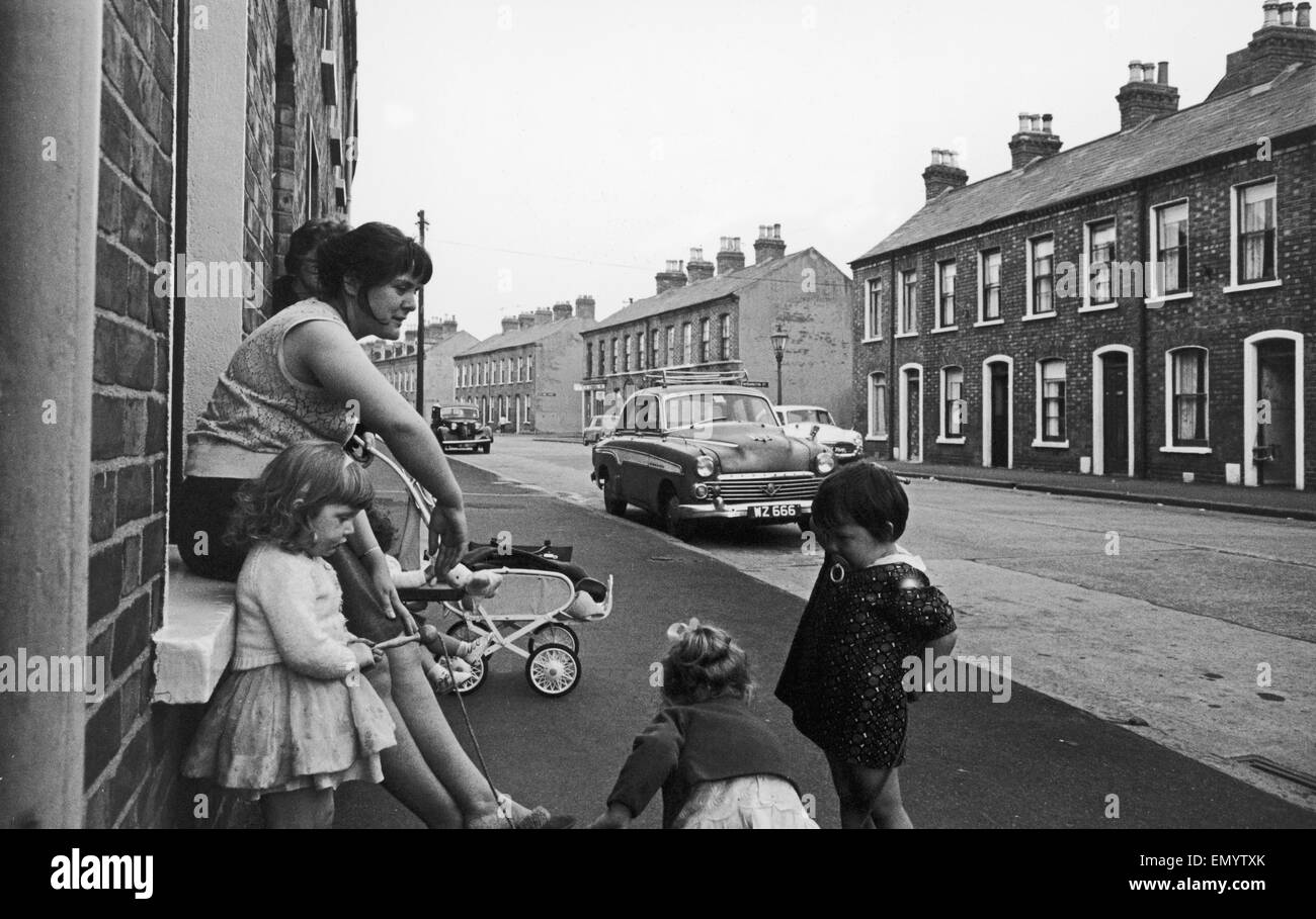 Children photos 1960s hi-res stock photography and images - Alamy
