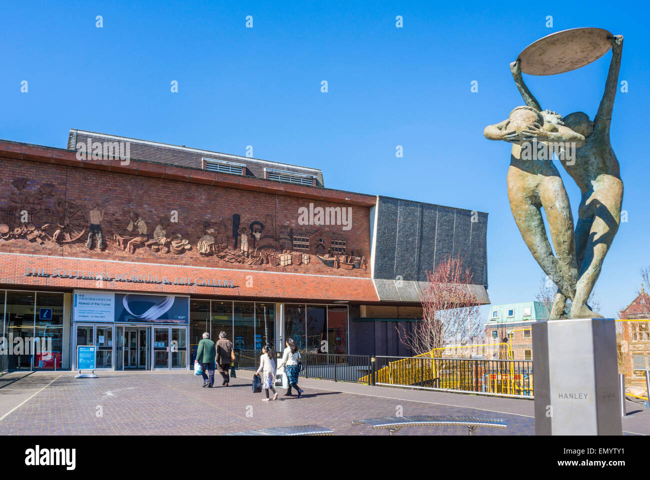 The Light Source Statue, Potteries Museum and Art Gallery, Hanley ...