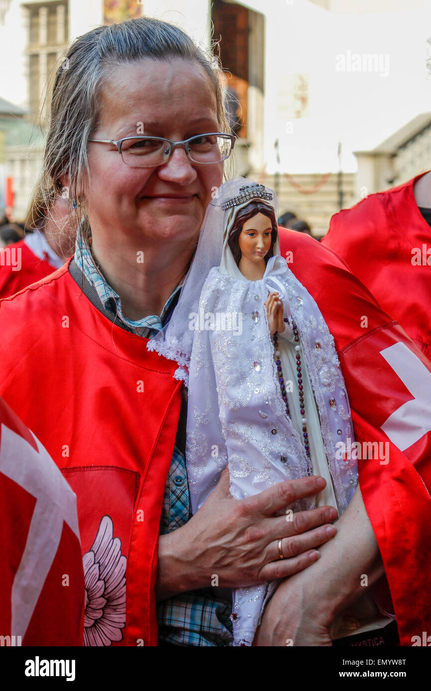 Gold cloaks hi-res stock photography and images - Alamy