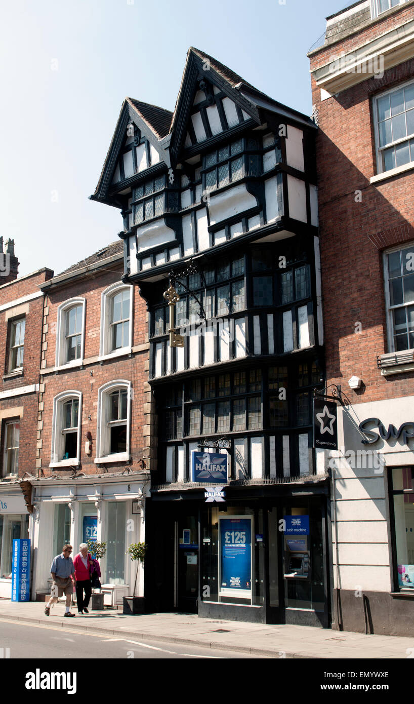 Golden key house hi-res stock photography and images - Alamy