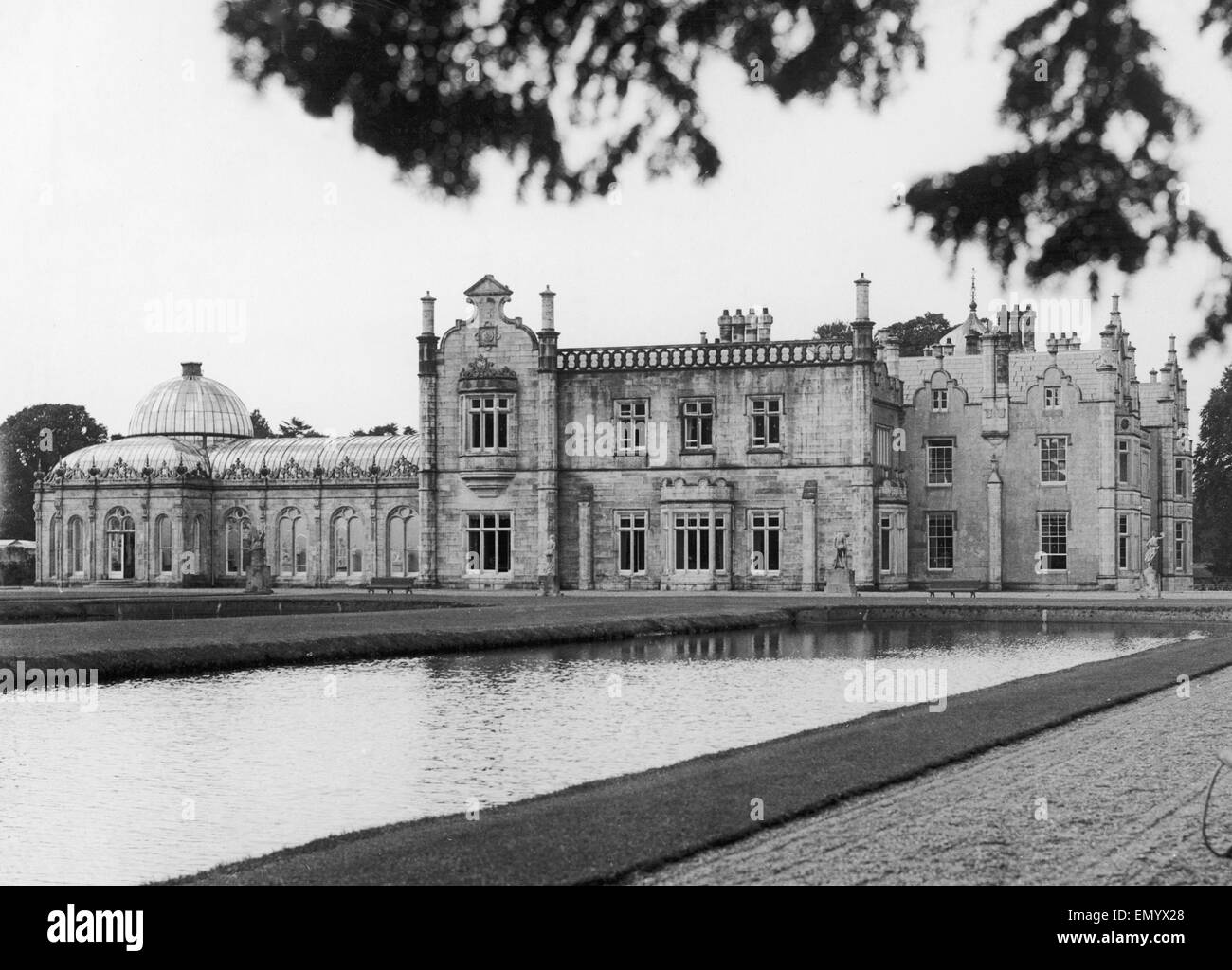 Meath gardens Black and White Stock Photos & Images - Alamy