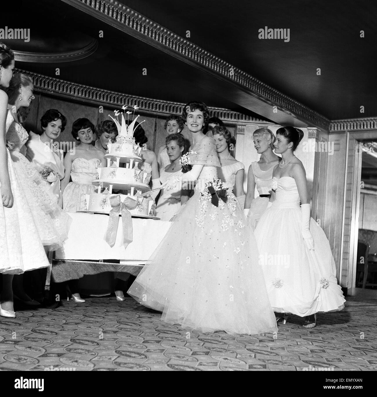 Daily Mirror Debutants Ball 1958 at the Dorchester Hotel in London, 7th ...