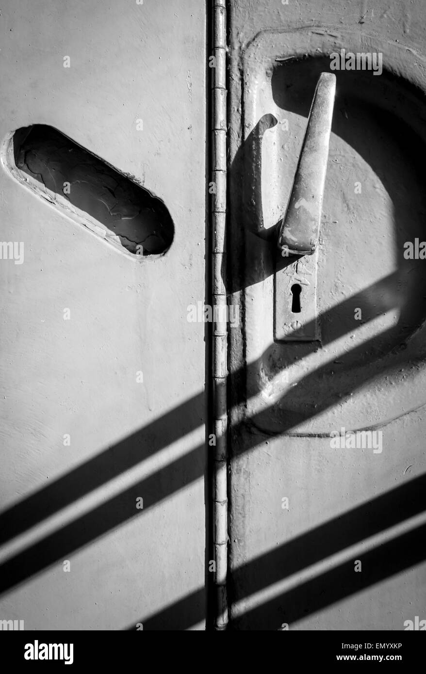 Open train door handle hi-res stock photography and images - Alamy