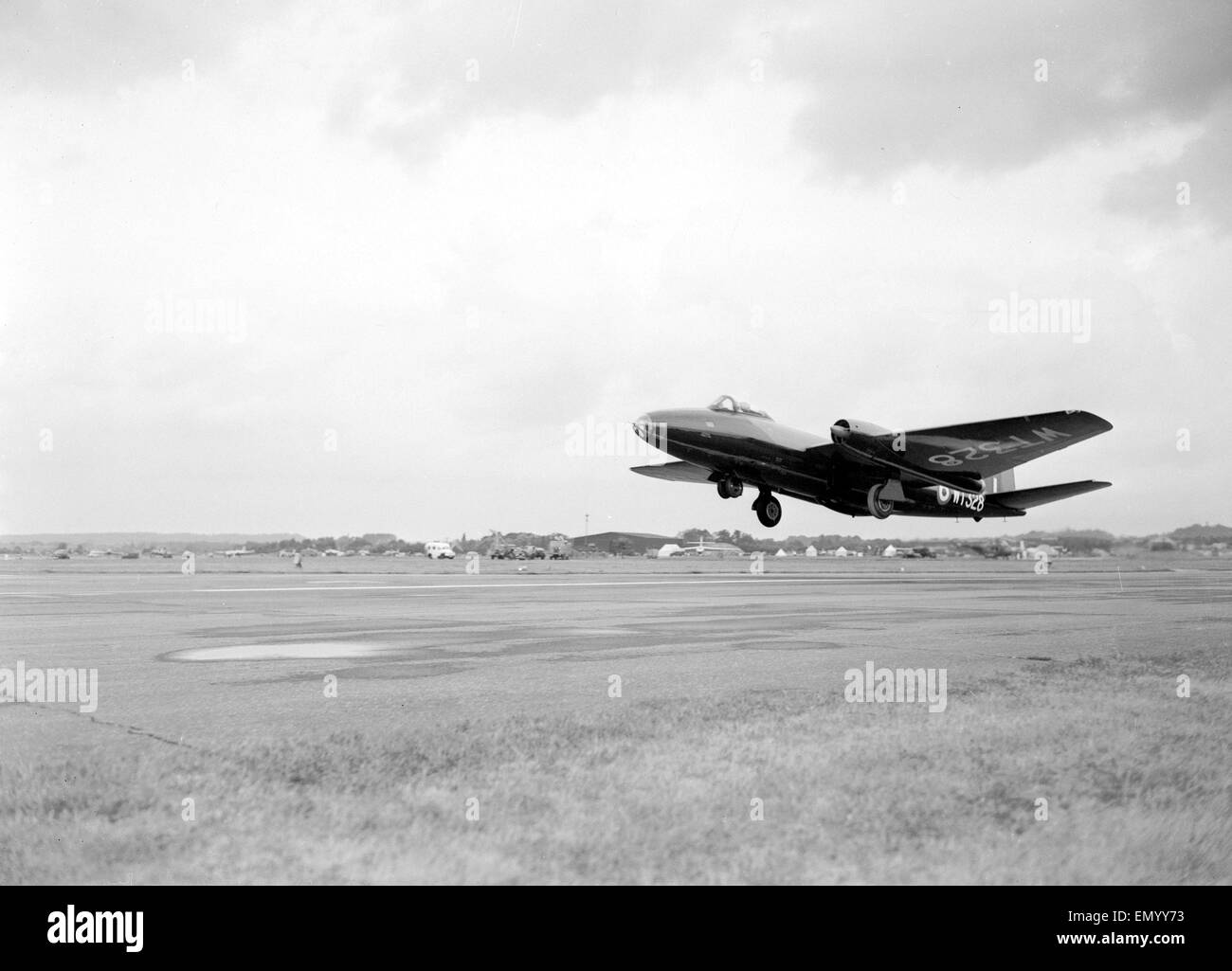 English Electric Canberra B(I)8 Bomber Aircraft 5th September 1955 ...