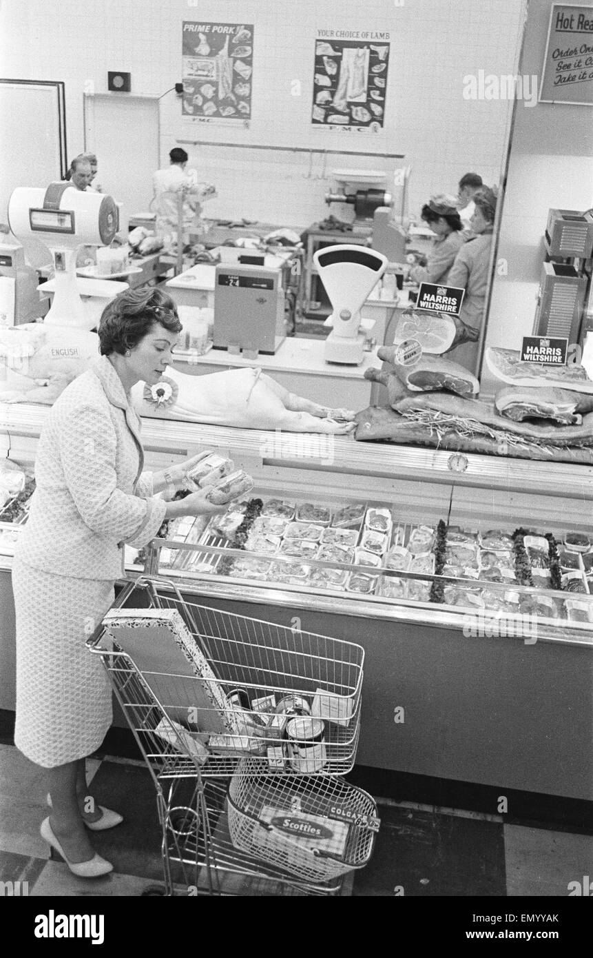 1950s supermarket counter hi-res stock photography and images - Alamy