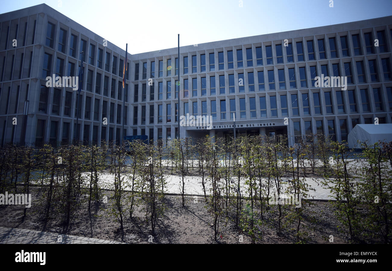 The new building of the German Interior Ministry (Bundesministerium des ...