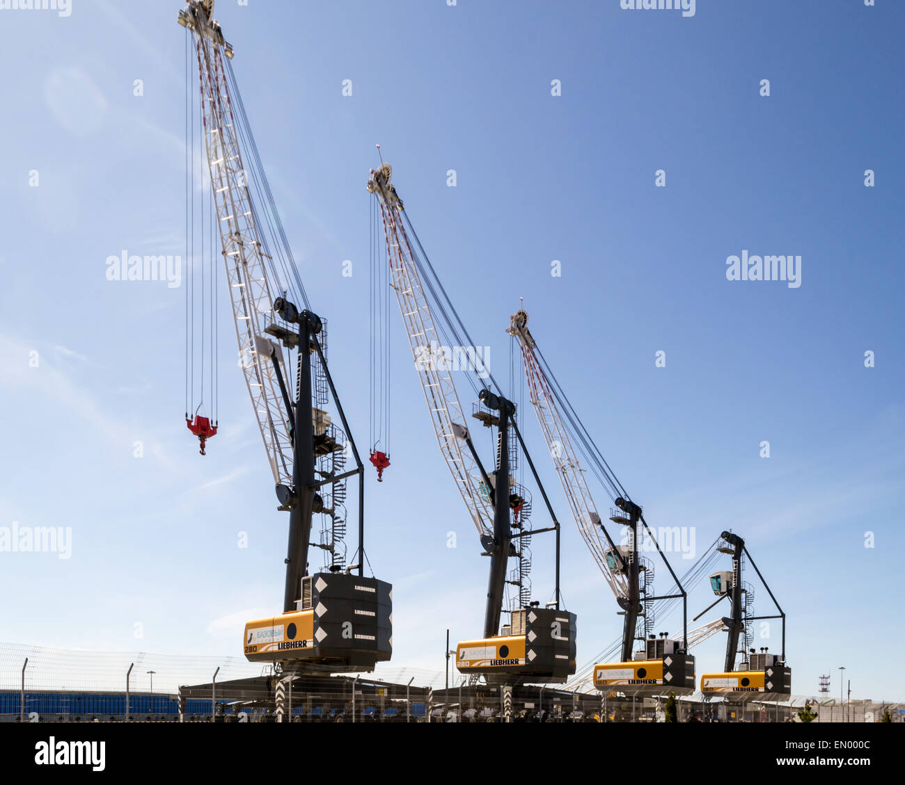 Builder cranes equipment hi-res stock photography and images - Alamy