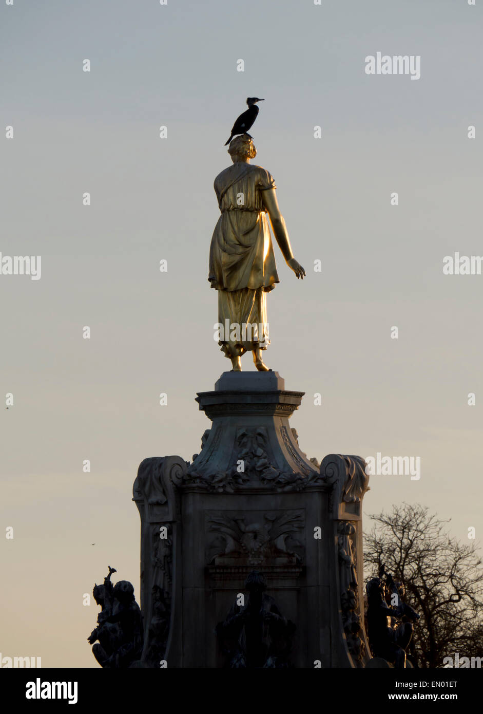 Cormorant Statue High Resolution Stock Photography and Images - Alamy