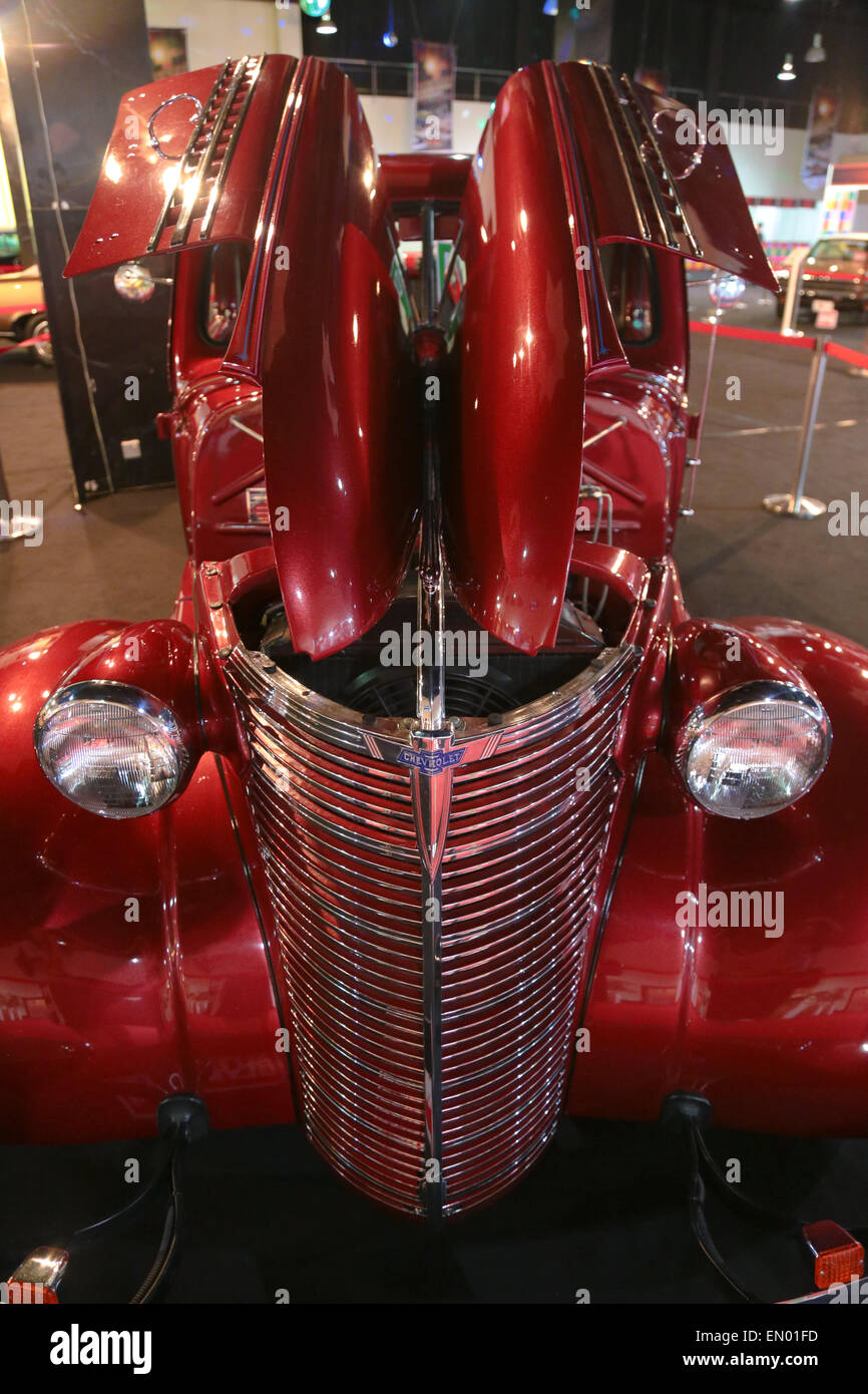 Maroon color Chevrolet Master Deluxe model 1938 vintage car showcase at ...