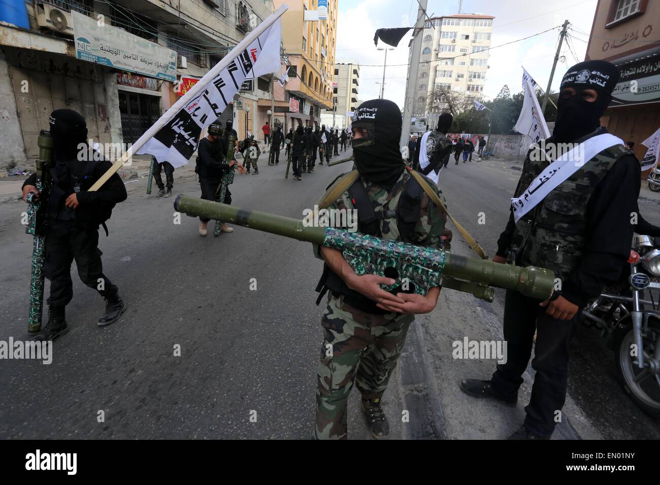 Gaza City, Gaza Strip, Palestinian Territory. 24th Apr, 2015. Members ...