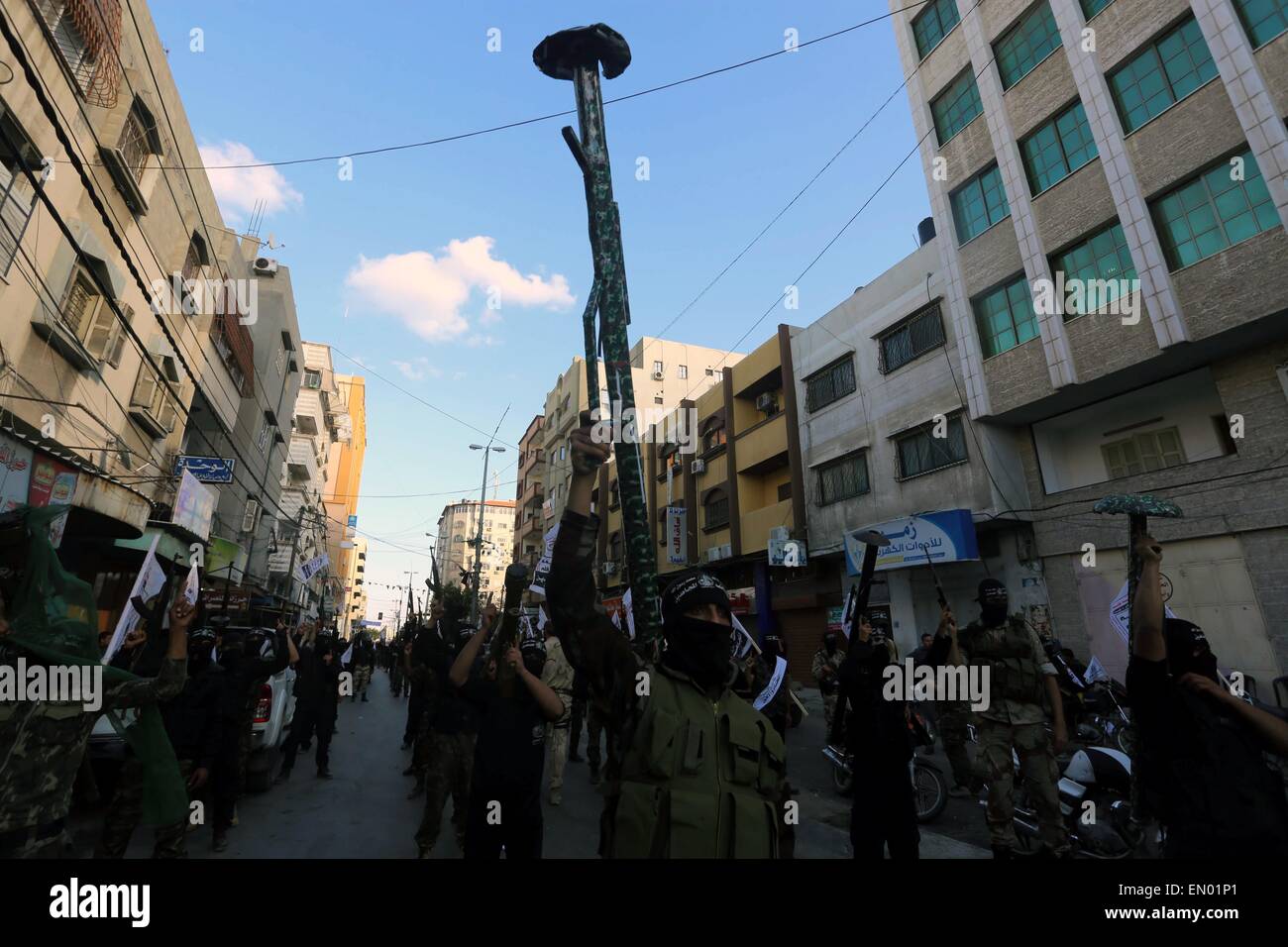 Gaza City, Gaza Strip, Palestinian Territory. 24th Apr, 2015. Members ...