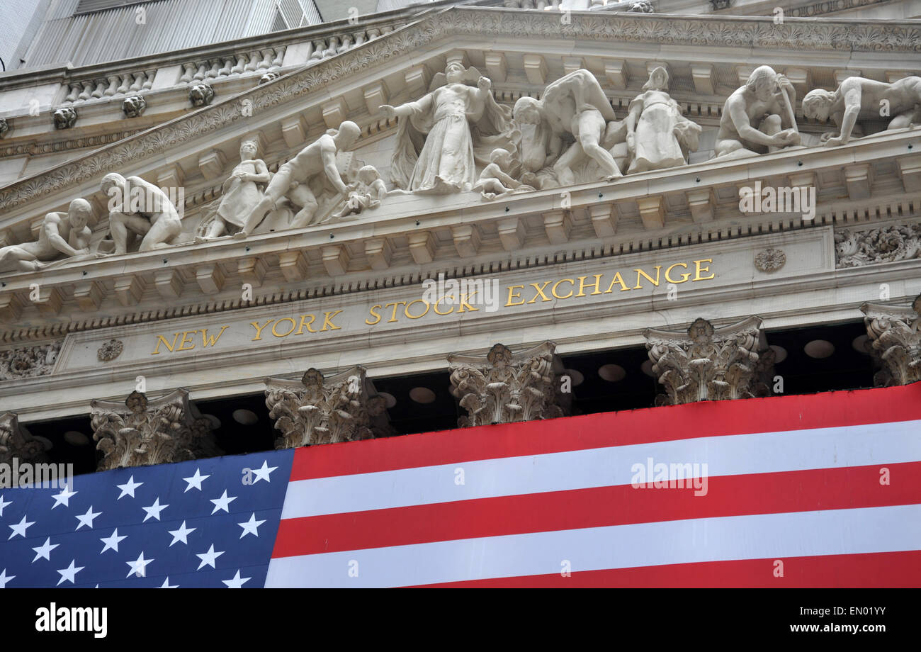 Carved relief statues at the top of the New York Stock Exchange, Wall ...