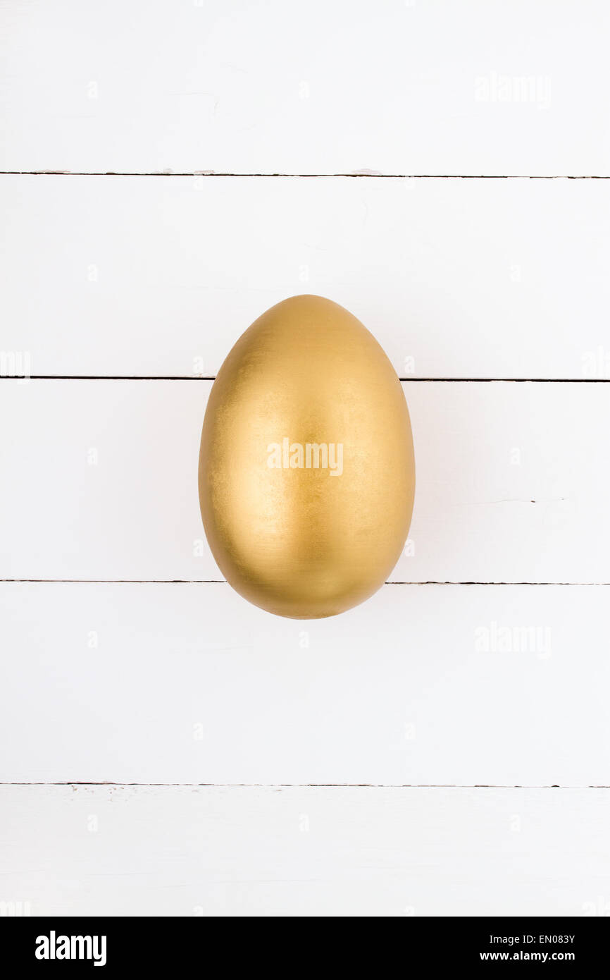 One big golden easter hi-res stock photography and images - Alamy