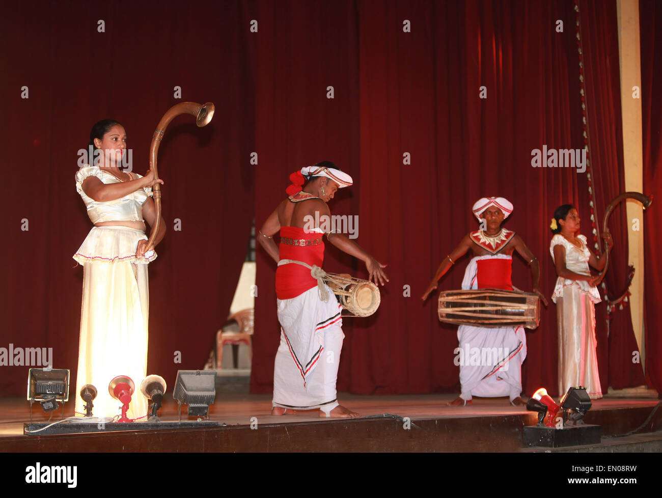 Kandy,Sri Lanka: Kandyan dance show Stock Photo - Alamy