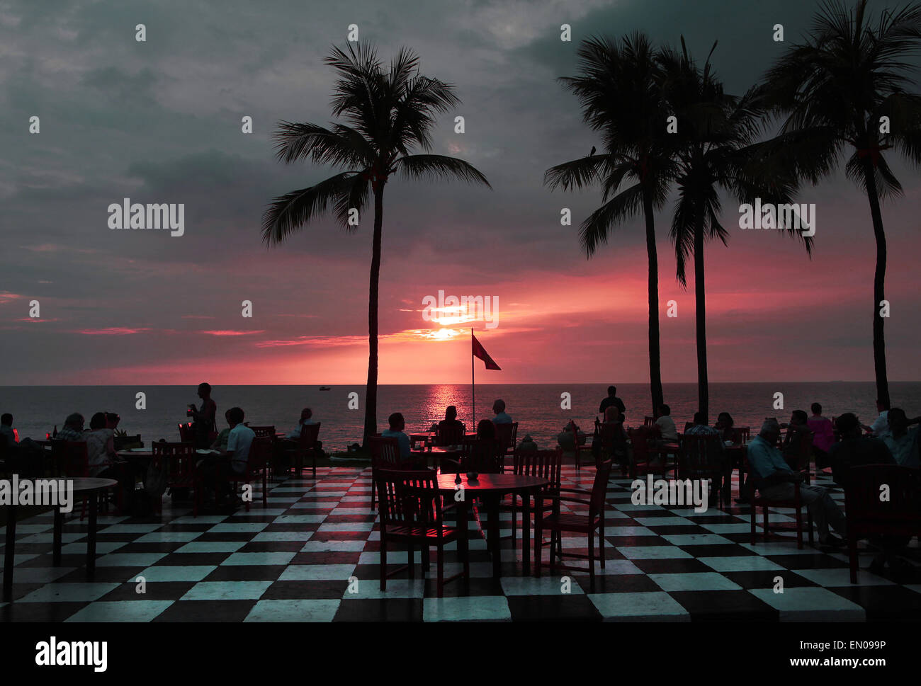 Colombo,Sri Lanka: sunset at the Ceylon Intercontinental Hotel Stock ...