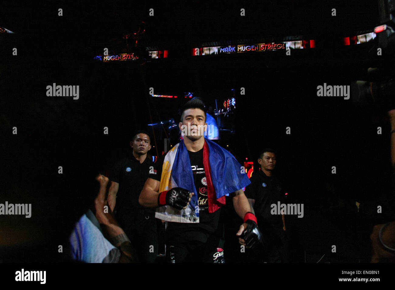 Pasay, Philippines. 24th Apr, 2015. Mark Striegl walks on the cage ...