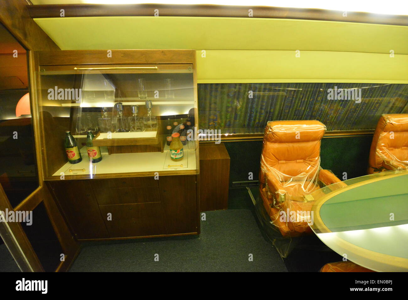 Lisa marie convair private jet hi-res stock photography and images - Alamy