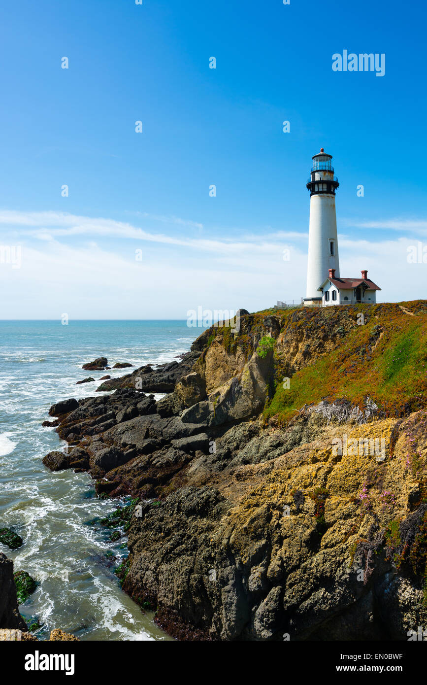 Pigeon point lighthouse hi-res stock photography and images - Alamy