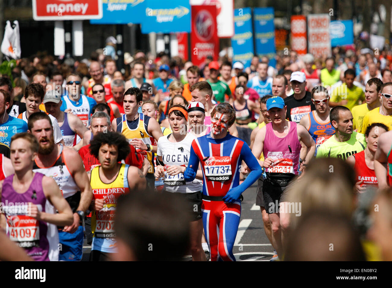 Marathon crowd hi-res stock photography and images - Alamy