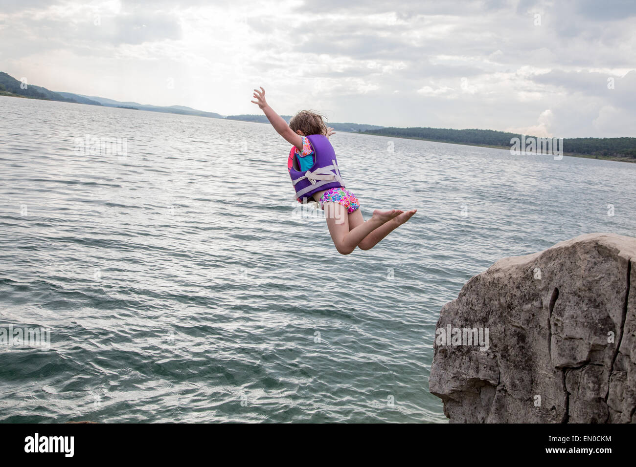 Jumping water from cliffs lake hi-res stock photography and images - Alamy