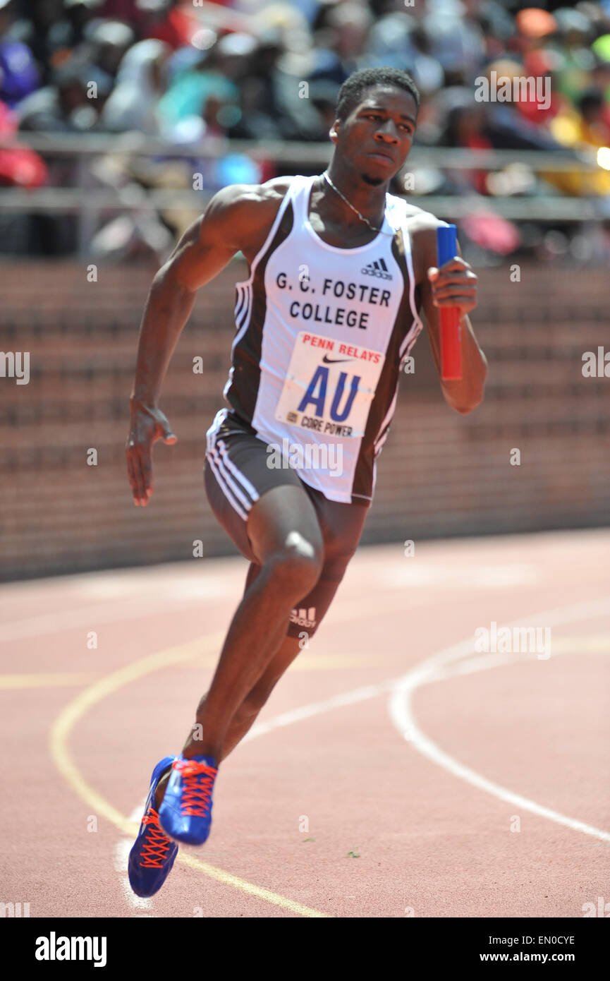 Philadelphia, Pennsylvania, USA. 24th Apr, 2015. A runner from CG Foster College competing in ...