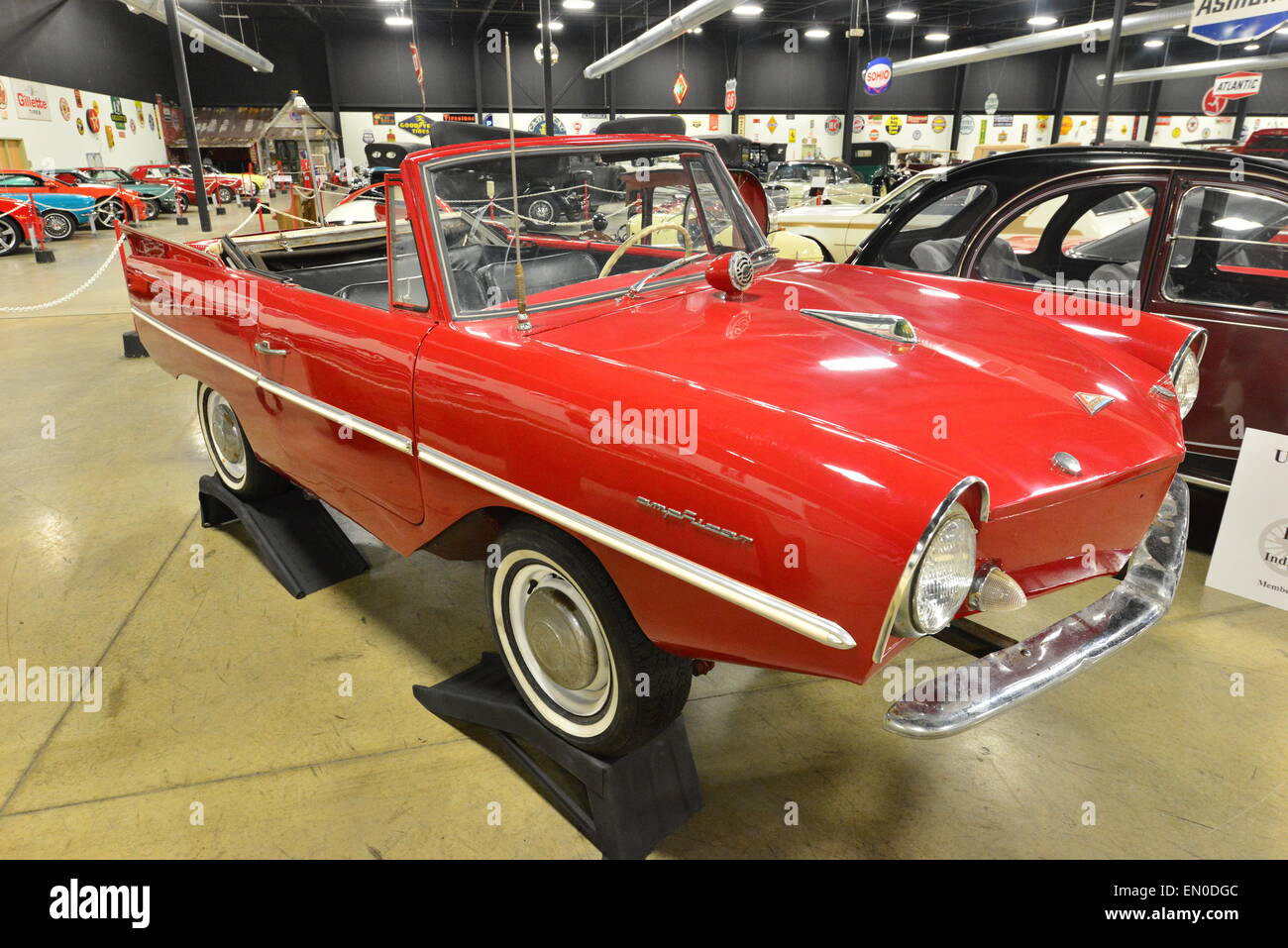 A red classic car Stock Photo - Alamy