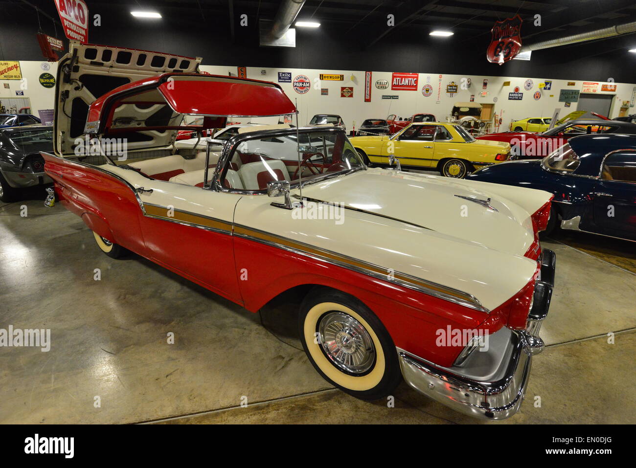 A red classic car Stock Photo - Alamy